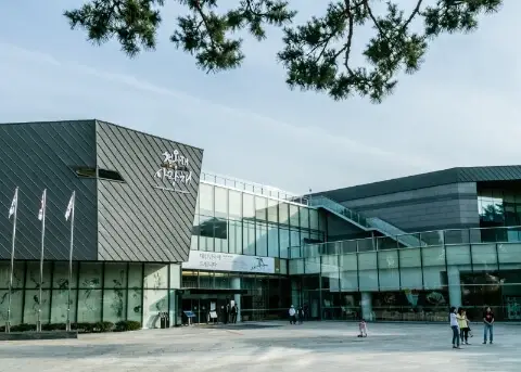 Try Korean Royal Cuisine At Jihwaja Restaurant In Seoul - The Nurse Who ...